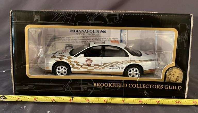 Brookfield 1997 Indianapolis 500 pace car model Olds Aurora 1/25 scale ...