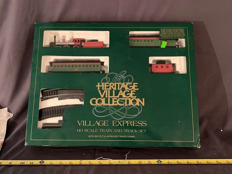 Heritage Village Collection electric HO scale Village Express train in ...