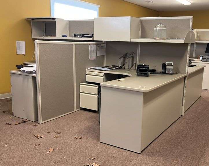 Double sided cubicle unit with contents inc. computer monitors, printer ...