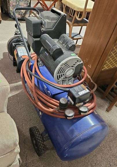 Cpbell Hausfeld 13 gallon air compressor - Metzger Property Services, LLC
