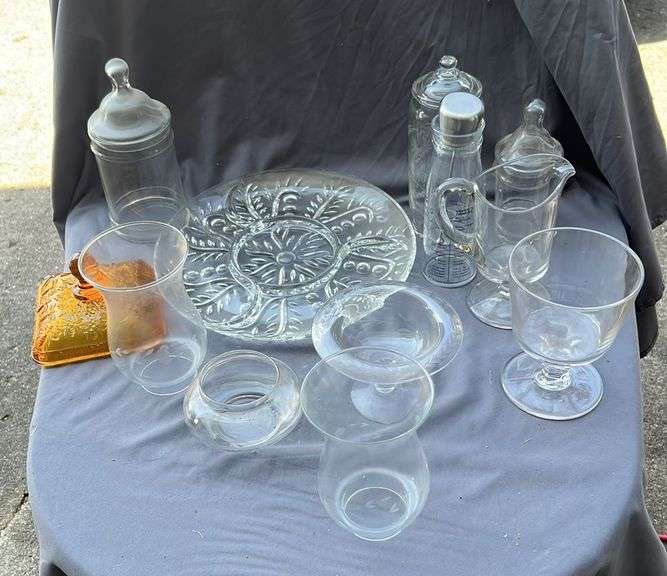 Glassware assortment (see photos) 7” - 11.5” - Metzger Property ...