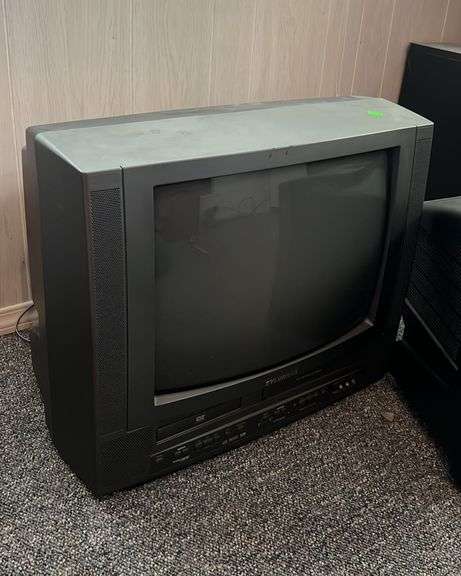 Sylvania 20” TV with DVD and VHS player • Emerson TV 20” Emerson 20” TV ...