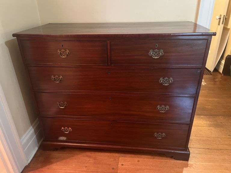 19th century Georgian mahogany Chest of drawers 49x21 1/2x40 has veneer ...