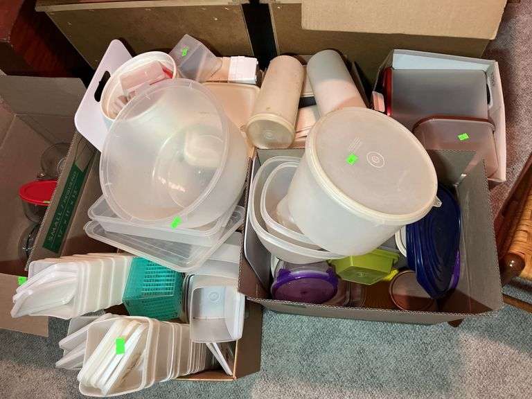 Plastic storage containers assortment - Metzger Property Services, LLC