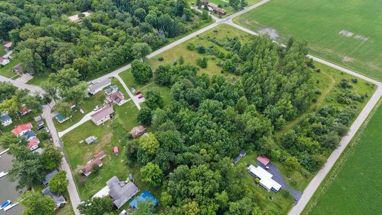 Tract 4: Off Lake Building Site - Metzger Property Services, LLC