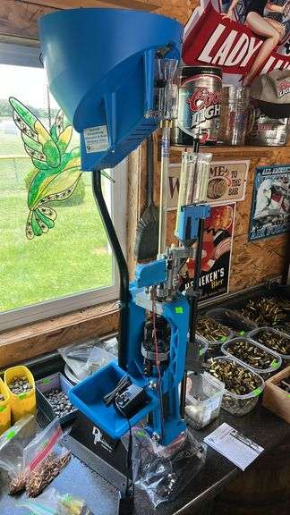 Dillon Precision XL 750 Reloader with case feeder - Metzger Property ...
