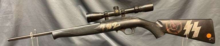 Mossberg Intl. 702 Plinkster .22 LR Rifle w/ 3-9x40 8-Point Scope ...