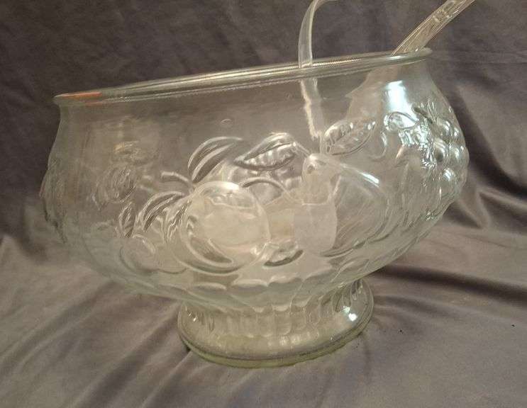 Glass Fruit Punch Bowl & 3 - Plastic Ladles - Metzger Property Services ...