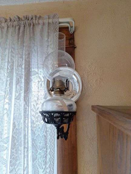 Wall mounted Oil lamp with reflector cast iron bracket - Metzger ...