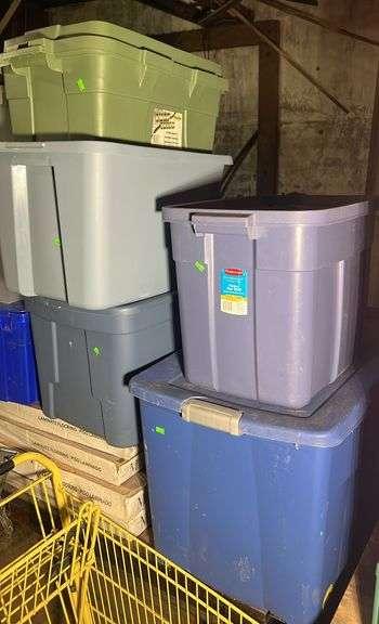 5- Totes with lids ,various sizes - Metzger Property Services, LLC