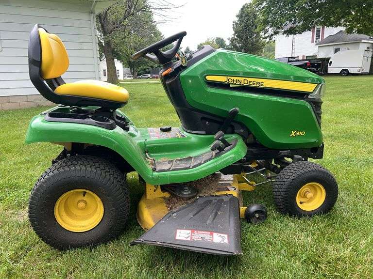 John Deere Riding Lawn Mower X310 • 241.3 hours • with the EdgeXtra ...
