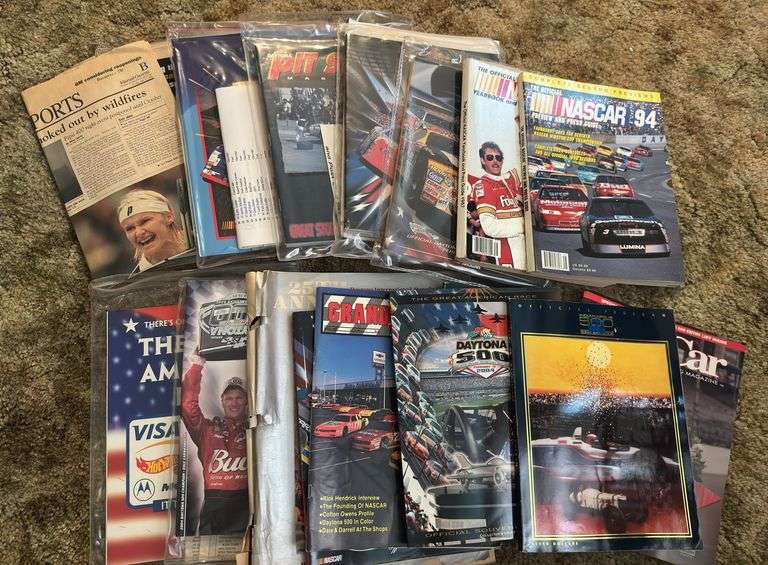 (15) NASCAR Magazines (See Photos for Details) - Metzger Property ...