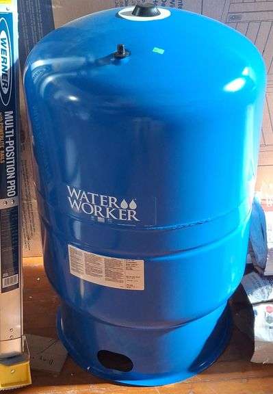 Water Worker Well Tank Mo. HT-44 (Ding on Base) - Metzger Property ...