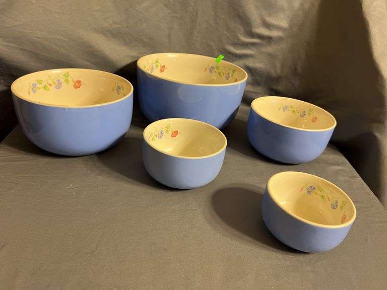 Hall’s Superior Quality Kitchenware Nested Bowls 4”, 5”, 6”, 7.5”, 9 ...
