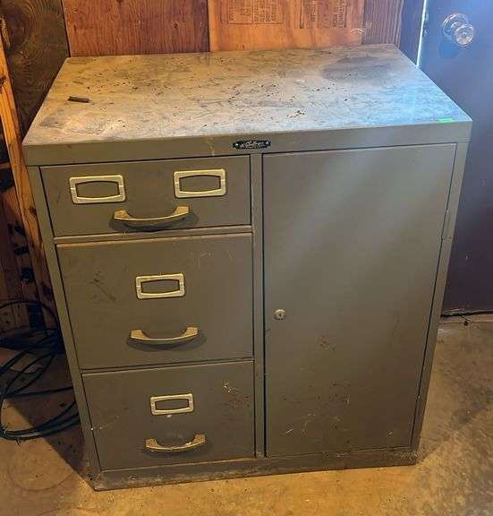 Challenger Metal File/storage Cabinet - has key 18”x29”x 34” door ...