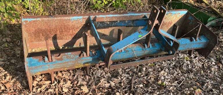 3pt box blade 6ft - Metzger Property Services, LLC