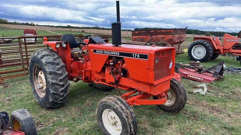 Allis-Chalmers 175 Diesel Tractor, 2279hrs, does not pop out of gear ...