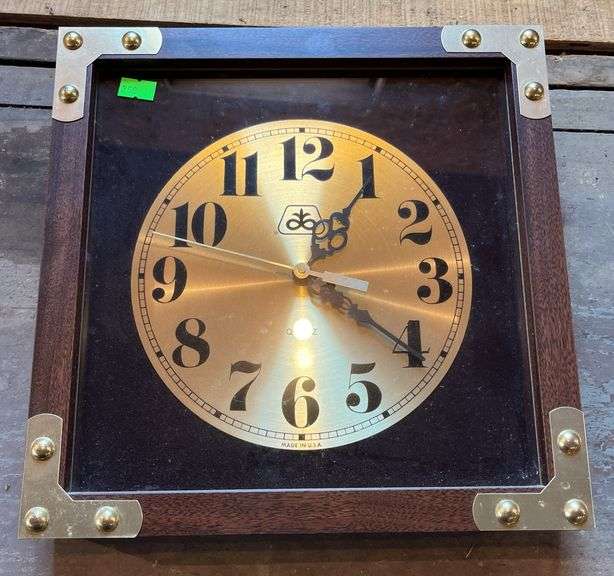 Pioneer battery operated clock - Metzger Property Services, LLC