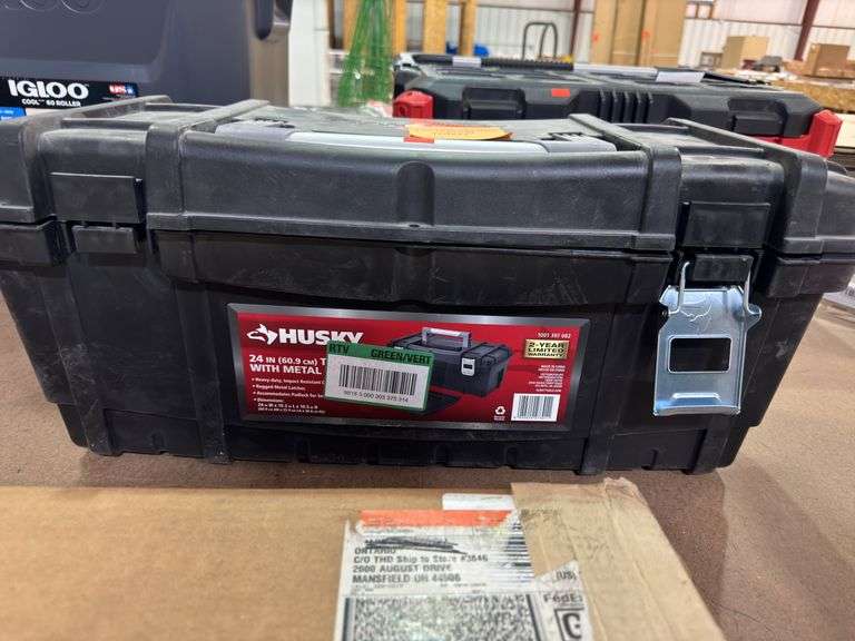 Husky 24” plastic tool box, missing a latch - Metzger Property Services ...