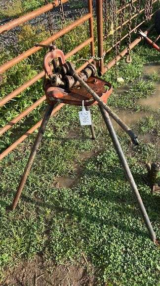 Ridgid Tri-Stand no40 pipe vise, pipe Threader and dies - Metzger ...