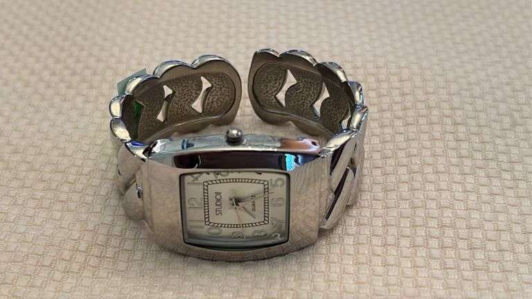 Studio Quartz Bracelet Watch - Metzger Property Services, LLC
