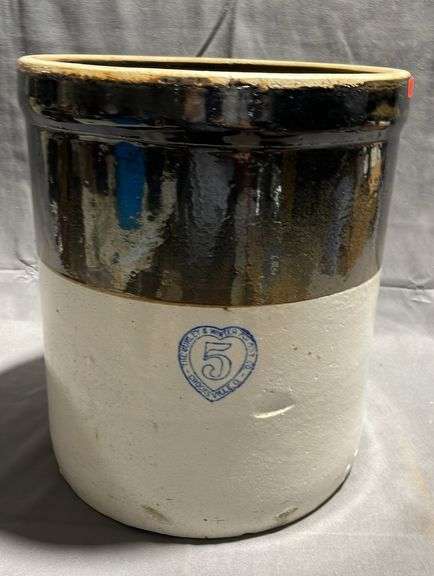 The Burley & Winter pottery Co. Heart 5 two-tone stoneware crock 13.5”H ...