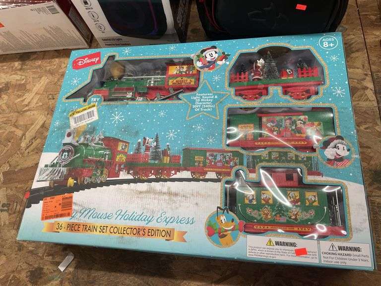Disney Mickey Mouse Holiday Express 36 Pc Train set Collector edition ...
