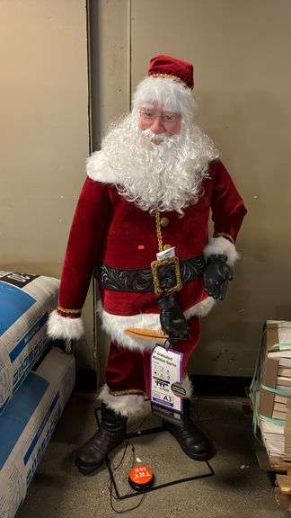 6ft animated Santa, missing arms, cord is bad - Metzger Property ...