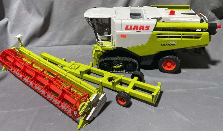 Claas 780 Lexioon Plastic Combine Toy 19" - Metzger Property Services, LLC