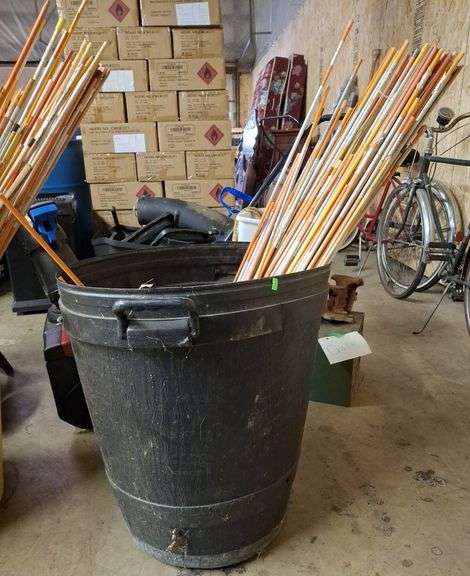 20+ Road Pole Markers 31" - 48", Plastic Trash Bin 24.5" H - Metzger ...