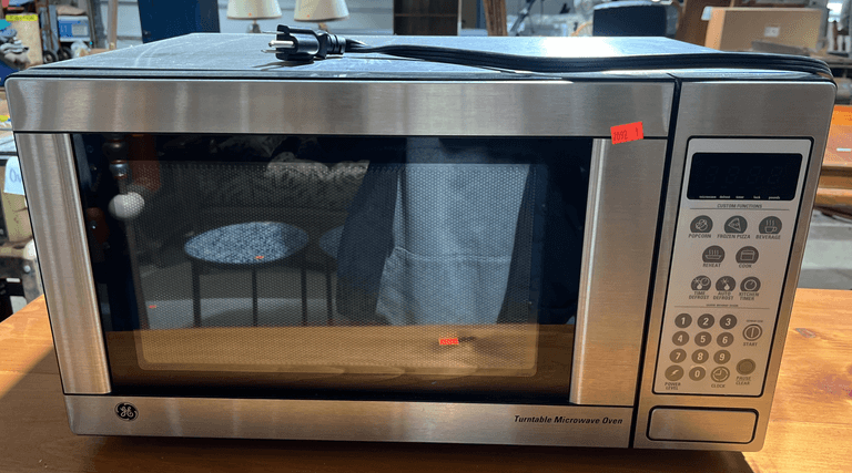 Turntable Microwave Oven 21.25"x13.5"x12" - Metzger Property Services, LLC
