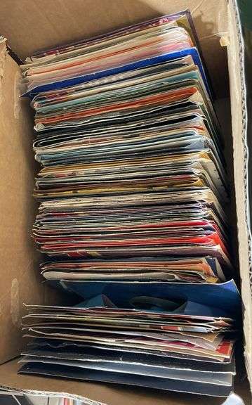 50+ 45 RPM vinyl records including Reba McEntire, Jerry Reed, Ronnie ...