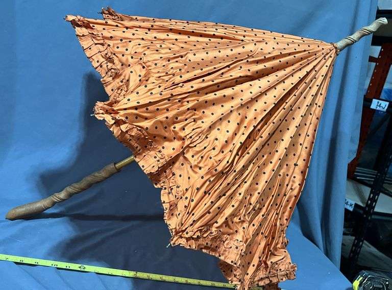 Wood carved parasol 33" - Metzger Property Services, LLC