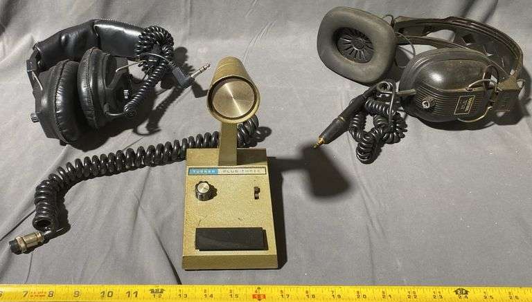 Turner Plus 3 Microphone, 4 Shoulder Microphones inc. 4 pin Robyn, 4 ...