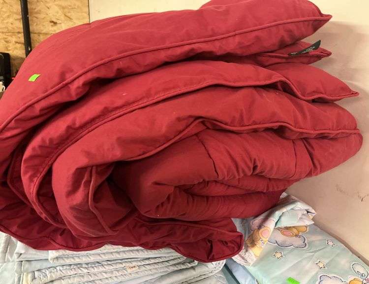 Comforter, bedding and crib padding - Metzger Property Services, LLC