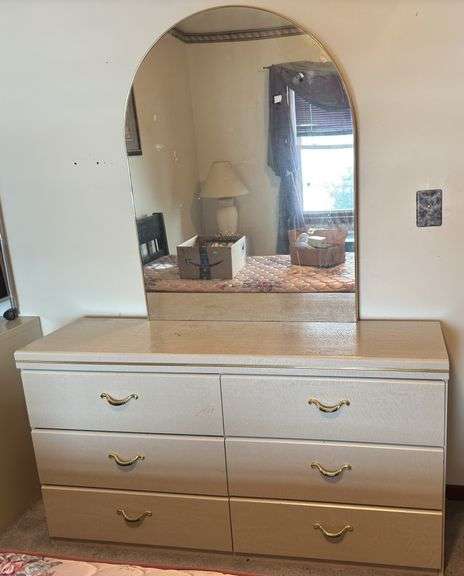 Dresser with Mirror 55 1/2x15 1/2x71 - Metzger Property Services, LLC