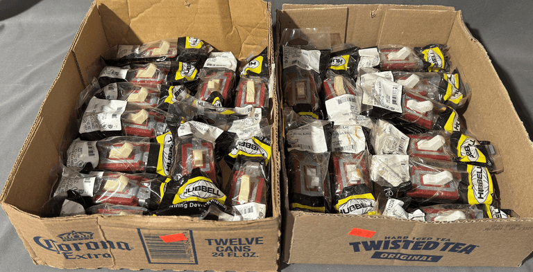 (21) Hubbell 4-way switches ivory & white colors - Metzger Property ...
