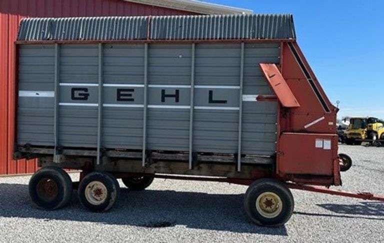 Gehl 970 forage wagon, tandem axle, 540 PTO - PICK UP AT ALTERNATE ...