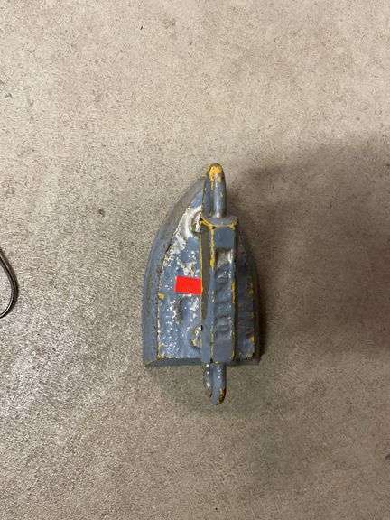 Sad Iron 6” & Rug Beater 8” - Metzger Property Services, LLC