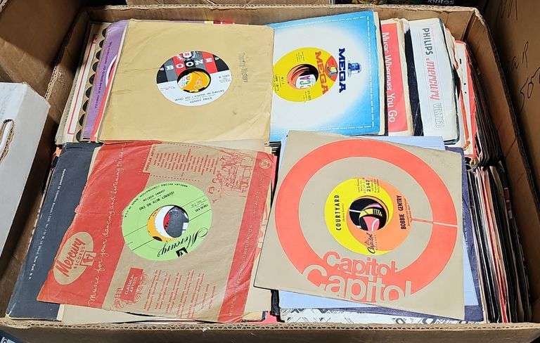 50+ 45 RPM Classic Country Vinyl Records Including Bobbie Gentry, Bob ...