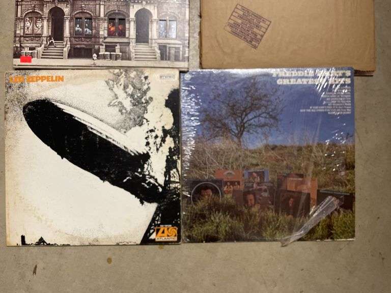 12- Classic Record Assortment inc. Hall & Oates, Molly Hatchet ...