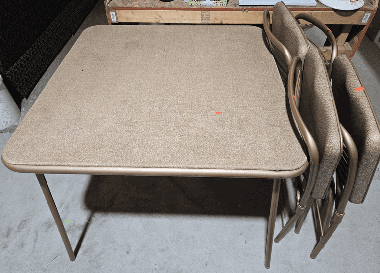 Square card table with four chairs 35”x35”x27” - Metzger Property ...