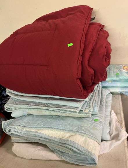 Comforter, bedding and crib padding - Metzger Property Services, LLC