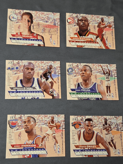 1993 Fleer Ultra basketball card assortment including Edwards, Ferrell ...