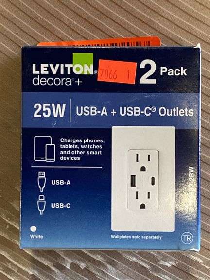 Leviton 15 Amp Decora Tamper-Resistant Duplex Outlet with Type A and C ...
