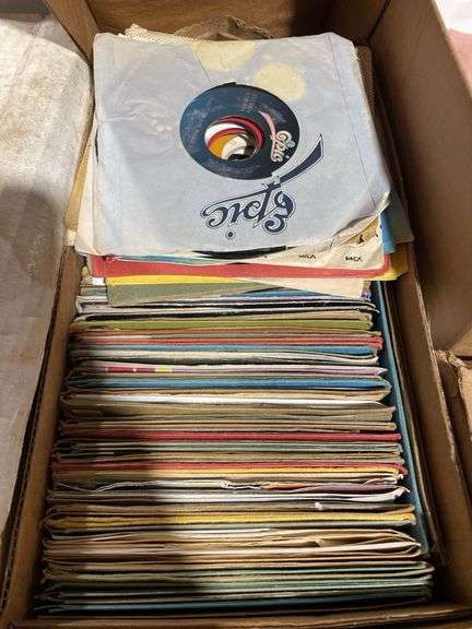 50+ 45 RPM Vinyl Records - George Jones, Joe Stampley, Conway Twitty ...
