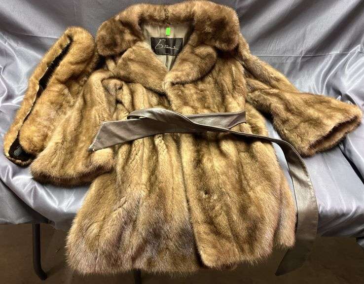 Evans Fur Coat with embroidered lining (no size) & Stole by Hunch Furs ...