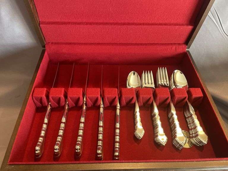 Oneida Community Stainless Cutlery Assortment with case 5" x 11" x 5 ...