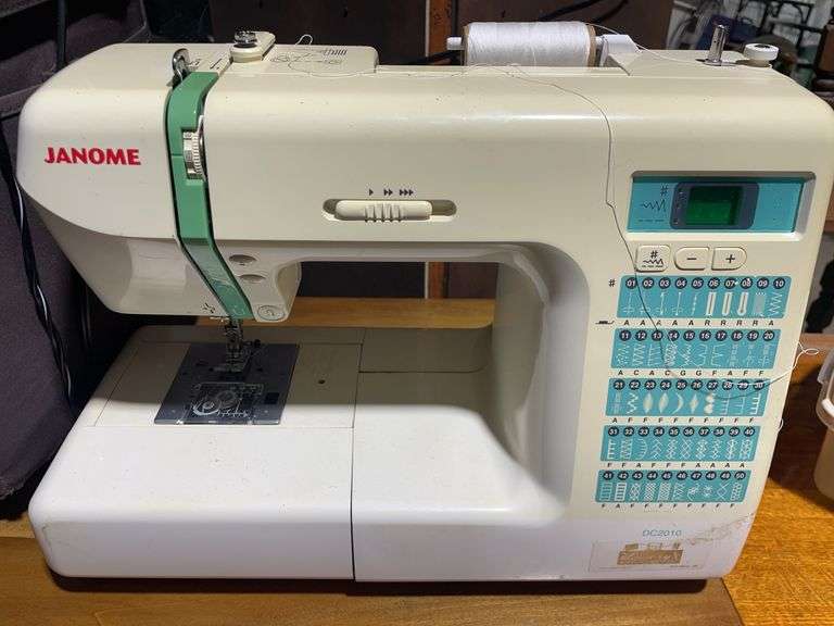 Janome DC2010 Sewing Machine with thread in roller bag - Metzger ...