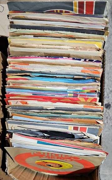 50+ 45 RPM Classic Country Vinyl Records Including Jim Reeves, Cal ...